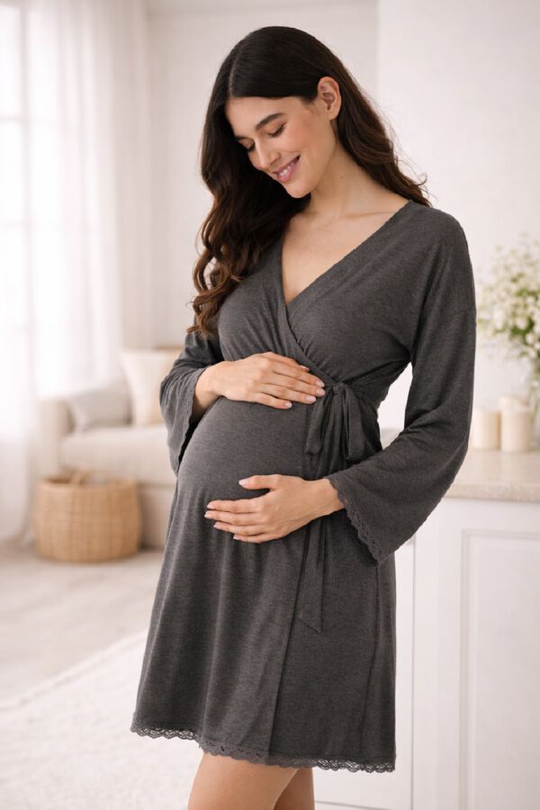 Maternity robe with matching lace