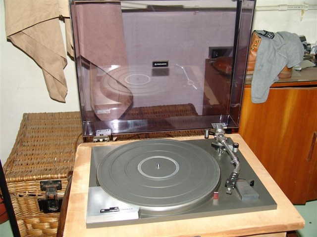Gramofon Stereo turntable pioneer pl-50 sa magn. glavom
