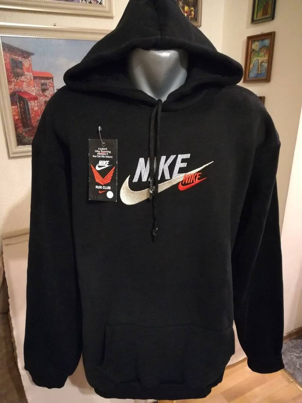 Novi muski markirani pamucni duks sa kapuljacom Nike Crni 2XL. Turski