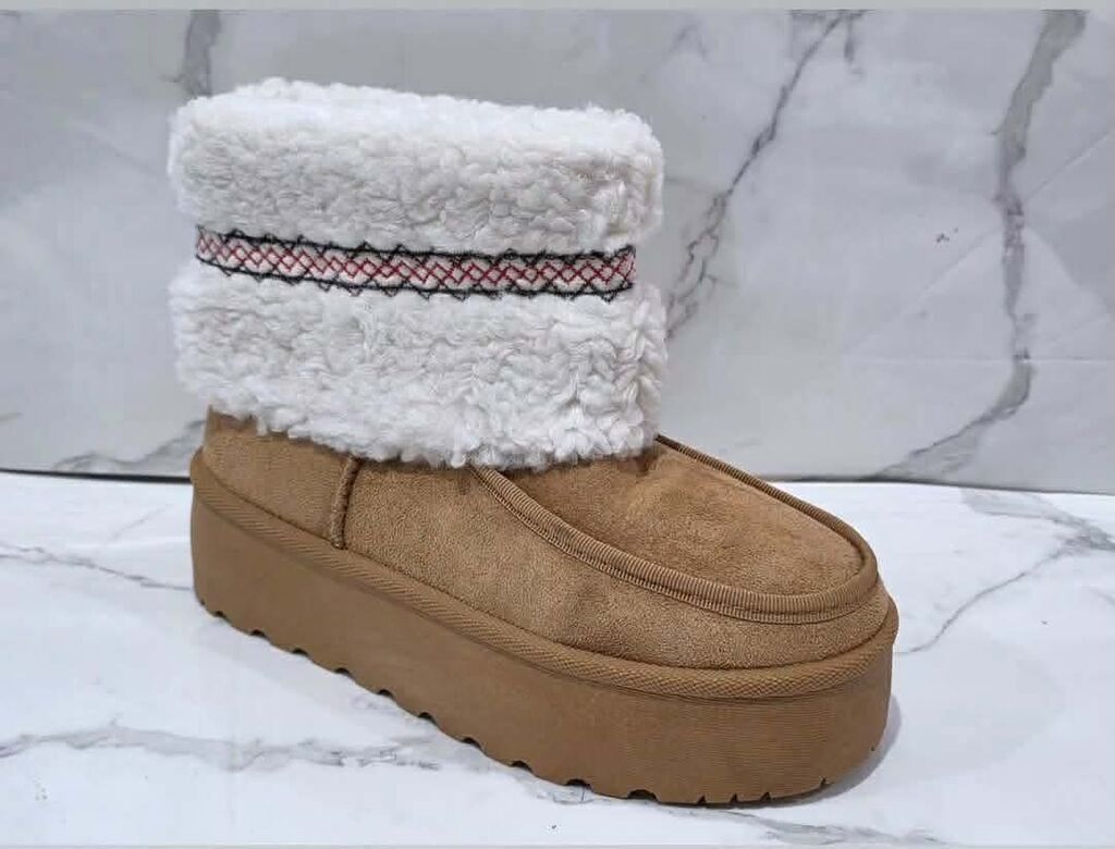 Ugg obuća 41