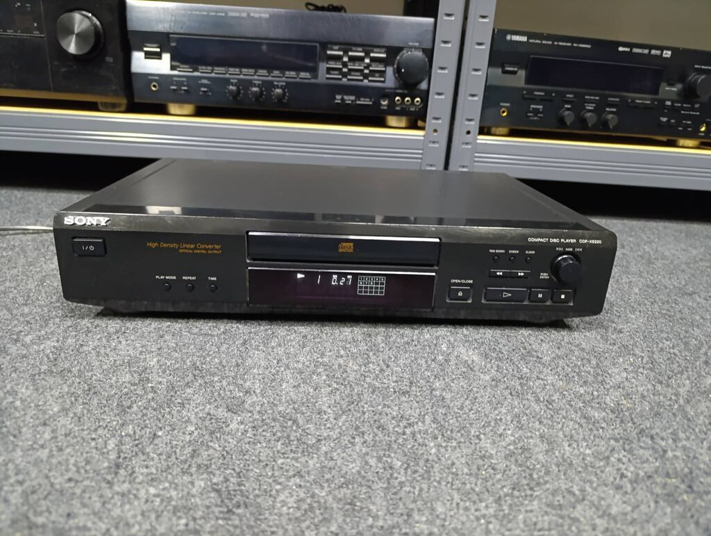Sony CDP XE 220 Stereo Compact Disc Player Specifikacija Disc