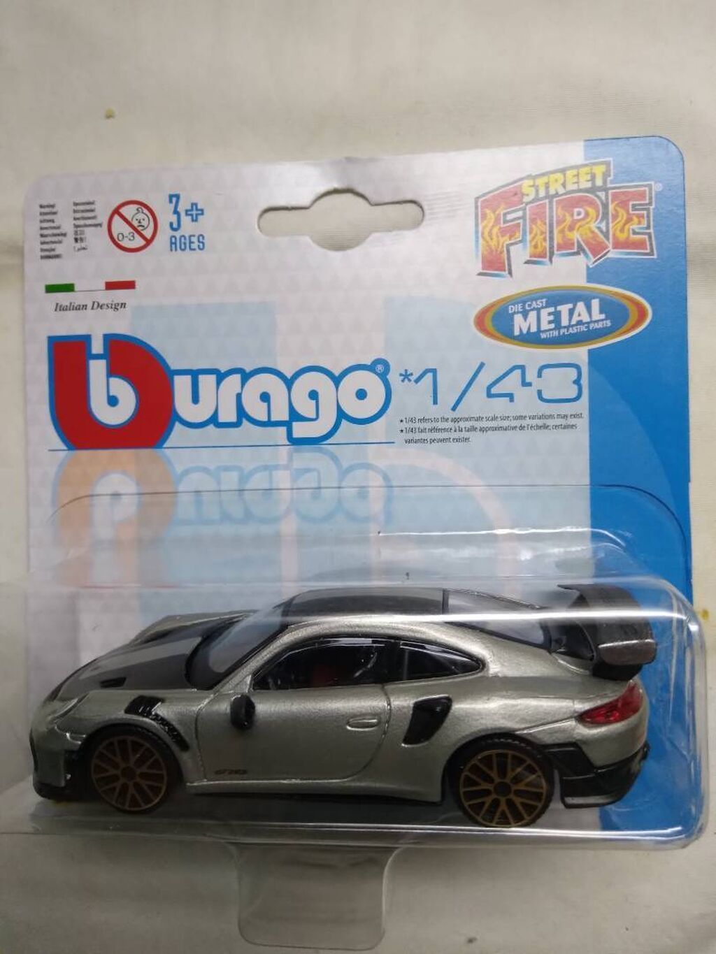 Burago Porsche 911 GT2RS1:43 China,novo