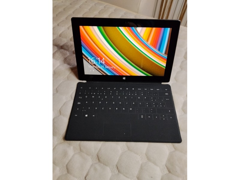 Microsoft Surface 1516 11.6*Nvidia Tegra 3 1.3GHz