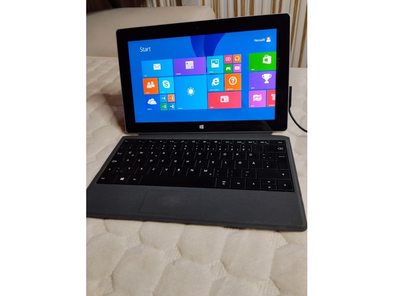 Microsoft Surface 1516 11.6*Nvidia Tegra 3 1.3GHz