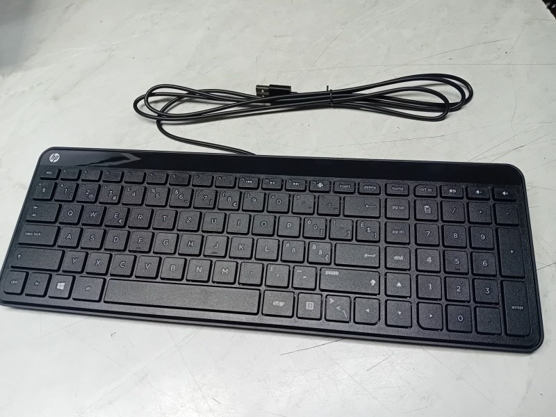 HP Wired Black Slim Keyboard Model Sk-2028 ko nova
