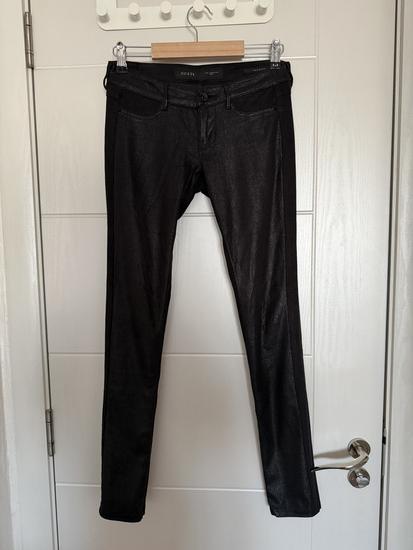 Crne pantalone Guess