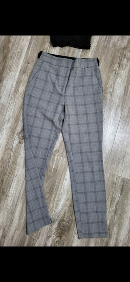 Zara karirane pantalone