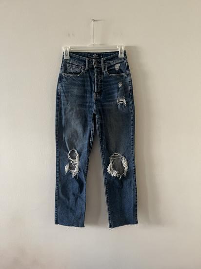 Hollister ultra high rise vintage straight W25L28