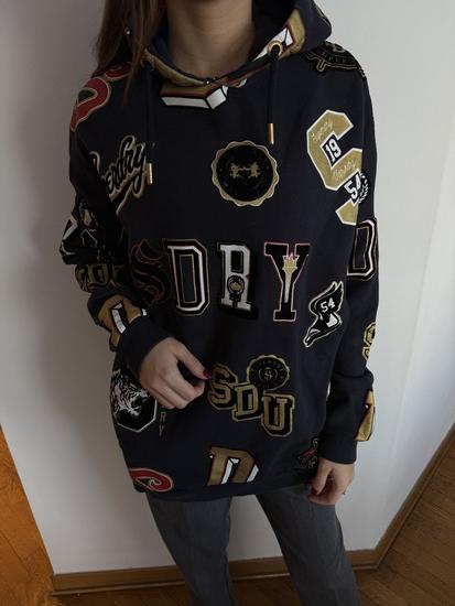 NOV SUPERDRY oversized prelep duks S