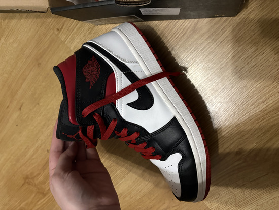 Air Jordan 1
