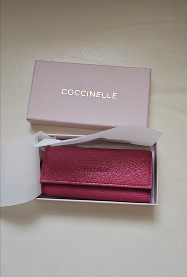Coccinelle Metallic Soft nov key holder-tel.koža