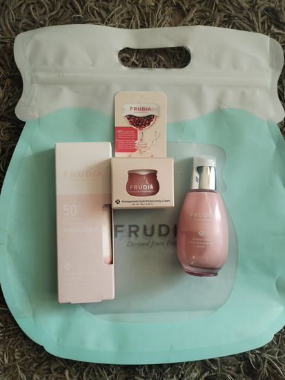 Frudia nar set