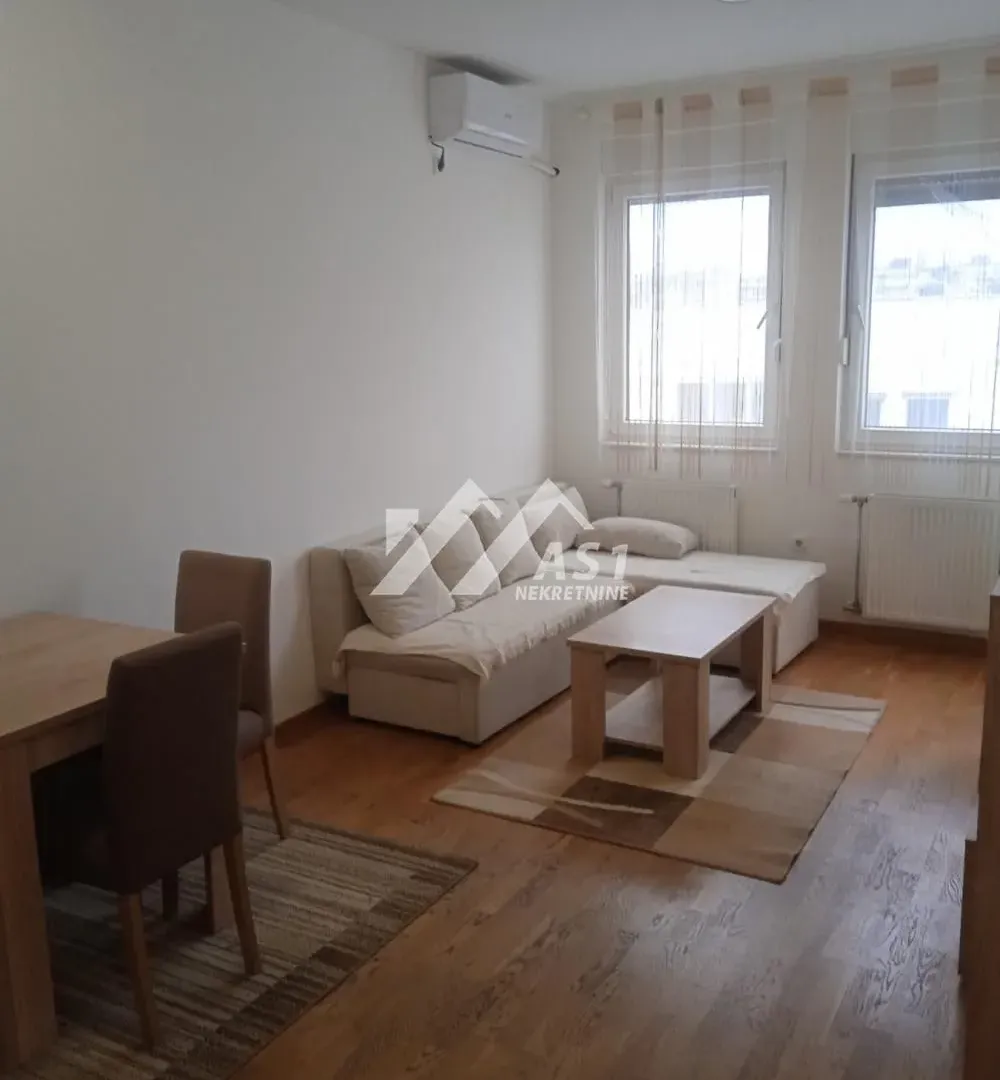 Izdavanje, jednosoban stan, 38m², Rotkvarija, Novi Sad Sve Podlokacije