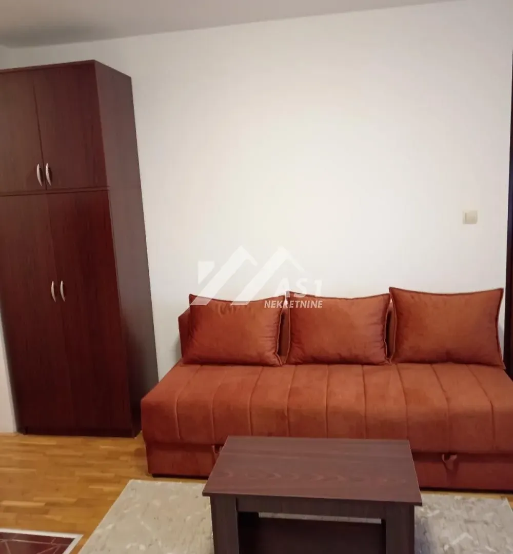 Izdavanje, stan, 24m², Salajka, Novi Sad Sve Podlokacije