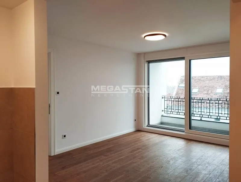 Prodaja, dvosoban stan, 71m², Čubura, Beograd
