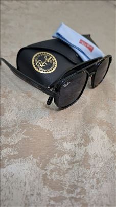 Ray Ban suncane naocare Crne Unisex, Nove