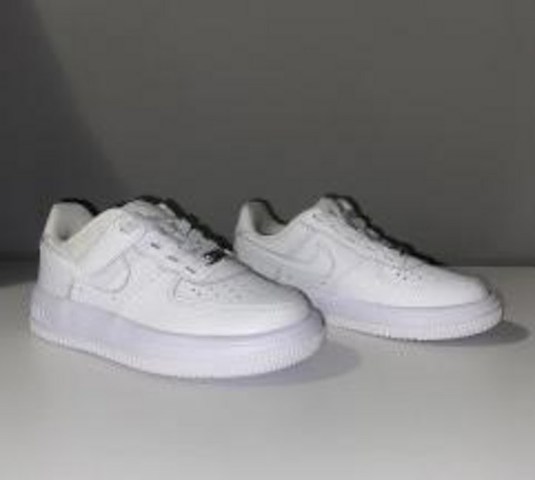 Nove Nike force 1 patike vel 27,5