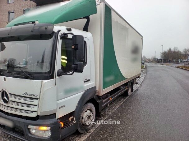 Mercedes-Benz ATEGO 818 *BOX 6m *15pall. *LIFT *Euro 6E kamion furgon