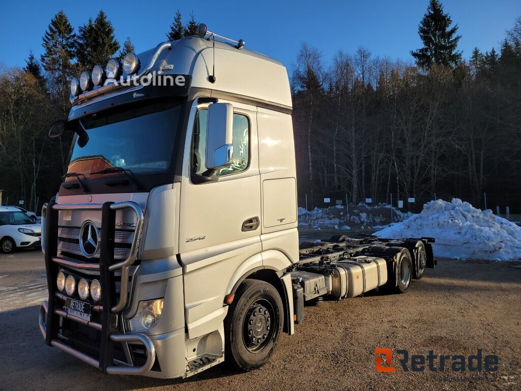 Prodaje se Mercedes-Benz ACTROS kamion šasija na aukciji