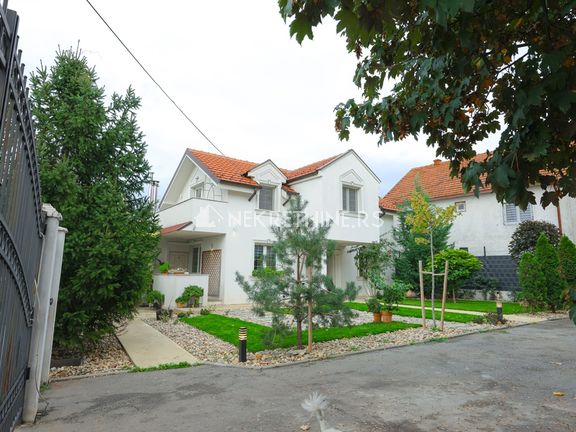 Prodajemo kuću, Veliki Mokri Lug, 150m²