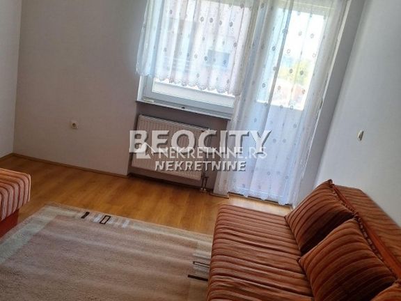 Novi Sad, Centar, Augusta Cesarca, 1.0, 32m2, 300EUR