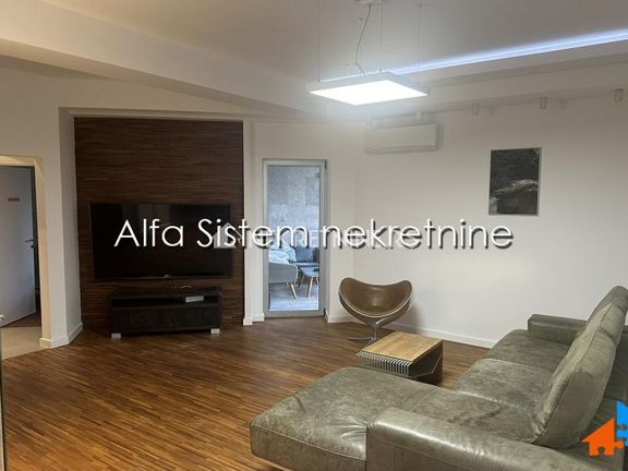 Vračar, Južni bulevar, 3.0 stan, 86m2, 1000 EUR, ID 48831