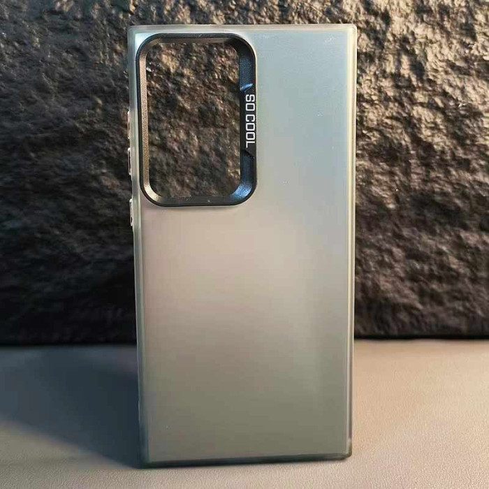 FUTROLA HARD CASE YOVOE HOLOGRAM ZA IPHONE 17 PRO MAX CRNA