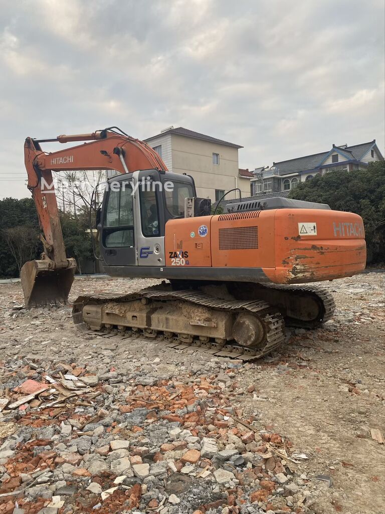 Hitachi ZX250-3G bager guseničar