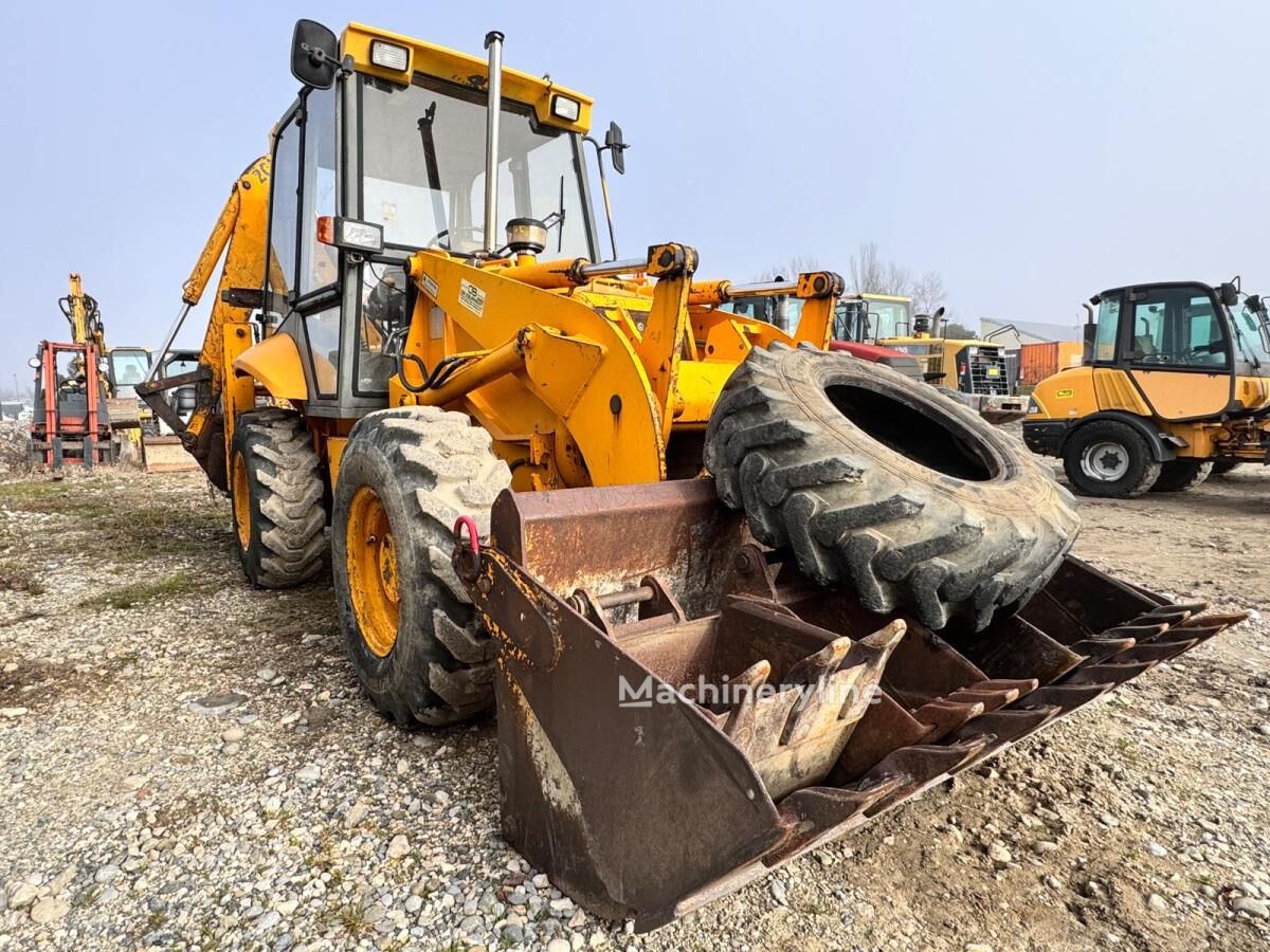 JCB 2CX Tractopelle 4x4 (NET DE TVA) bager-utovarivač