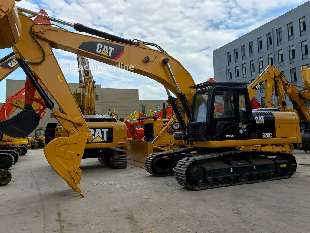 Caterpillar 325C bager guseničar