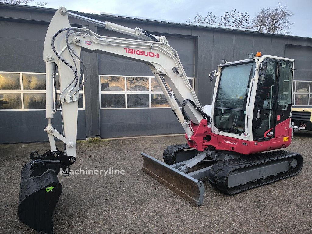 Takeuchi TB260 mini bager