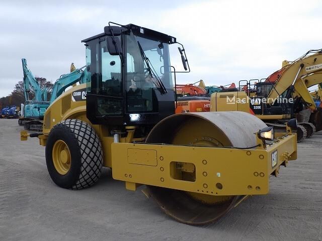 Caterpillar CS56B valjak za asfalt