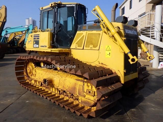 Komatsu D65PX-18 buldožer