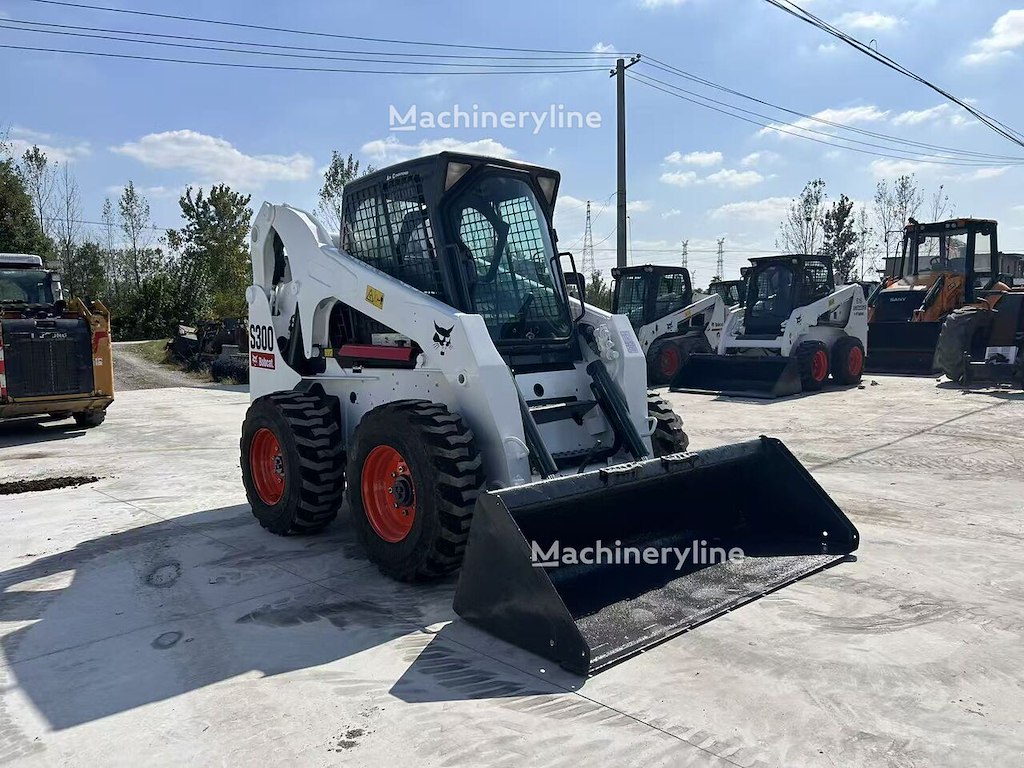 Bobcat S300 mini utovarivač