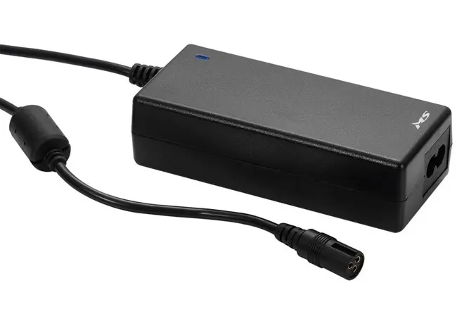 MS Engine Univerzalni punjač za laptop sa 8 nastavaka 60W