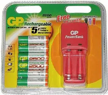Punjač za baterije GP KB02 sa 6 punjivih baterija AA 2500 mAh