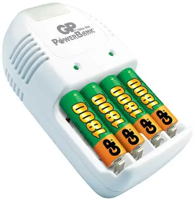Gp PowerBank Nite-Lite - punjač za AA, AAA i baterije od 9V sa 4 NiMH baterije