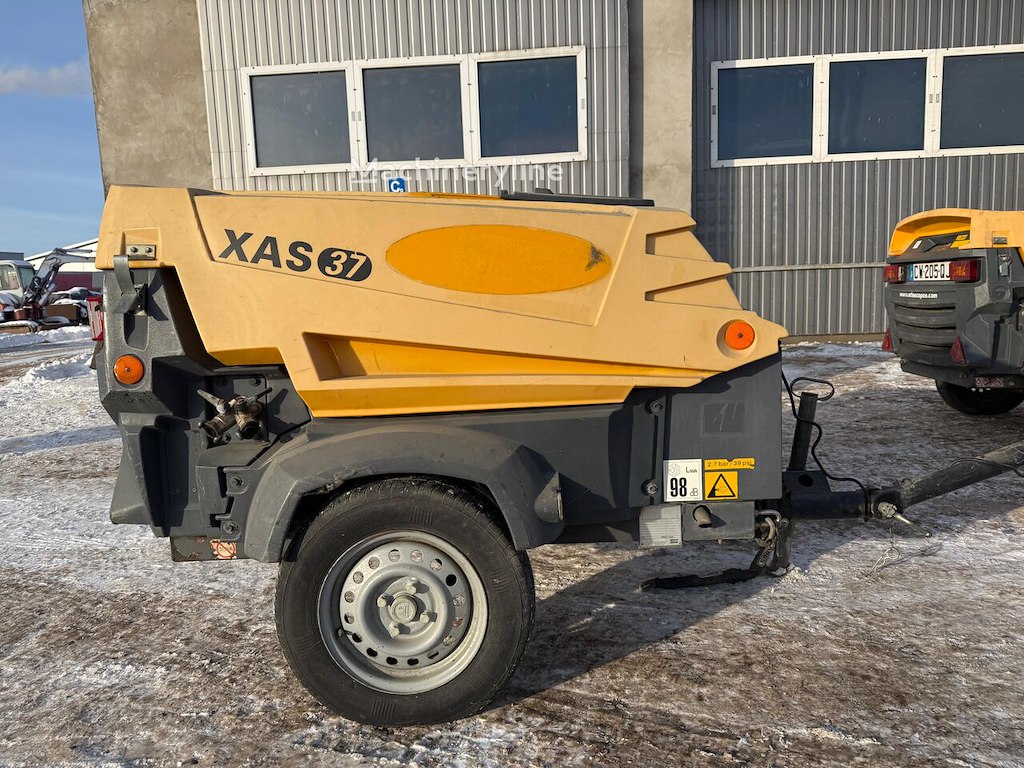 Atlas Copco XAS 37 mobilni kompresor