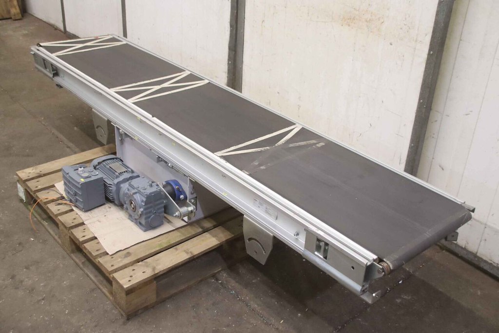 Interroll 4081 2470 x 450 mm trakasti konvejer