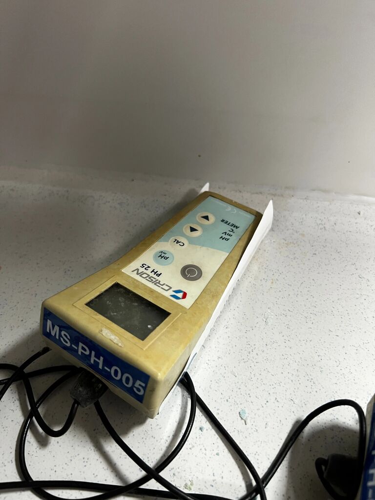 Crison PH25 pH merač