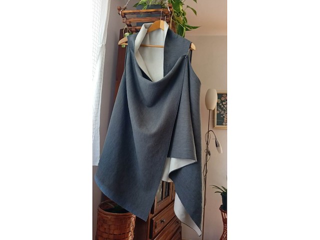 kardigan / ogrtac sivo bež boje (dva lica)..uni model