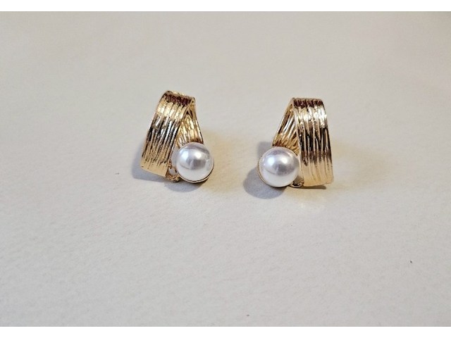 Texturisane Folded Band Pearl Stud minđuše, novo