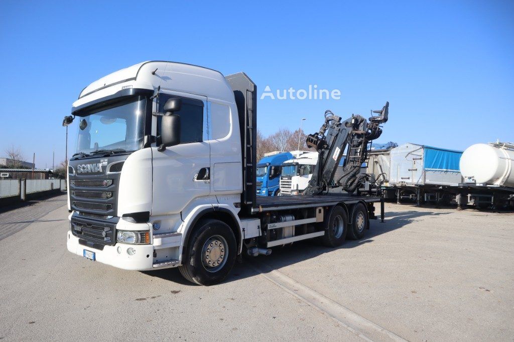 Scania R 580 CARICATORE PER TRONCHI kamion platforma