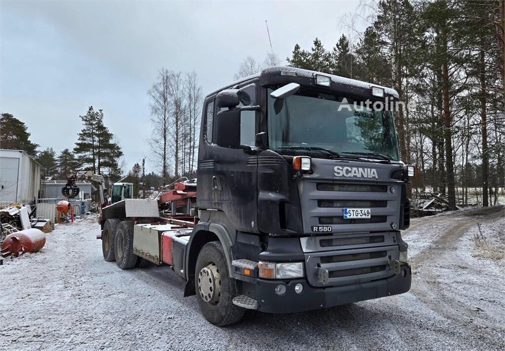 Scania R580 kamion sa kukom za podizanje tereta