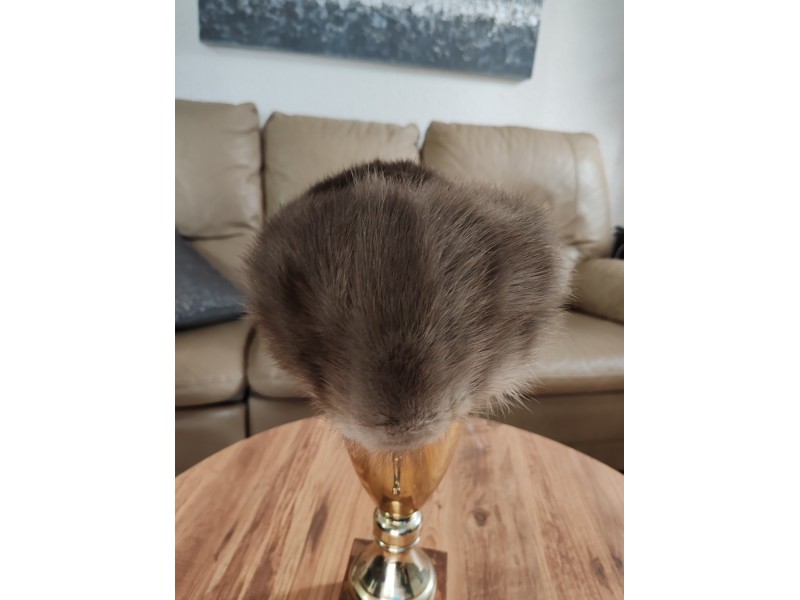 Šubara od nerca siva