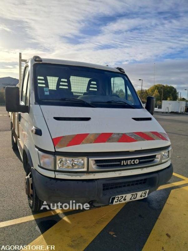 Prodaje se IVECO 35J09 kamion kiper < 3.5t na aukciji