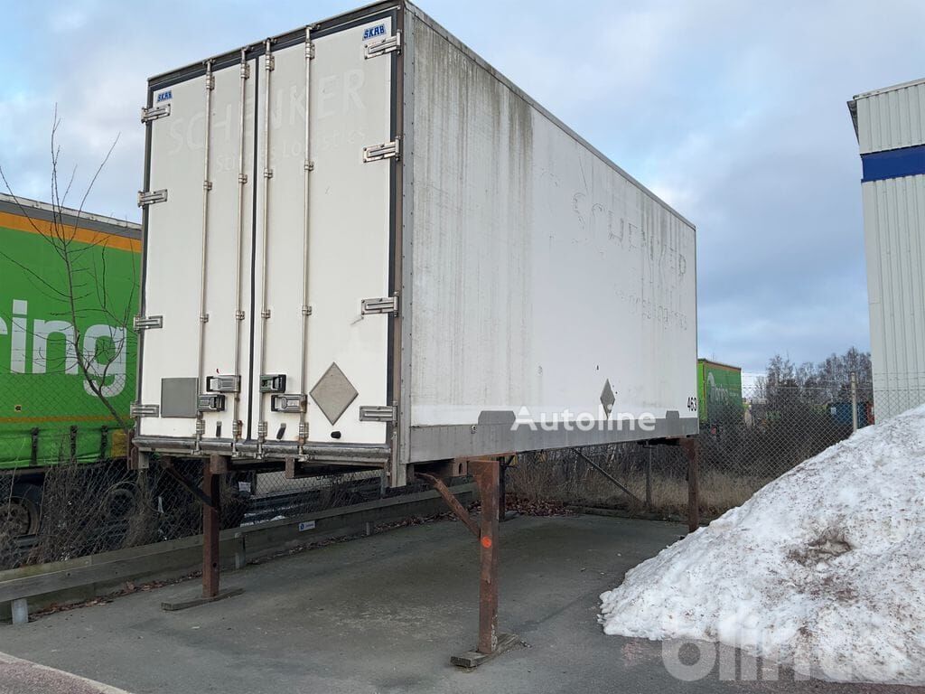 Prodaje se Lagab izmenjivi sanduk furgon na aukciji