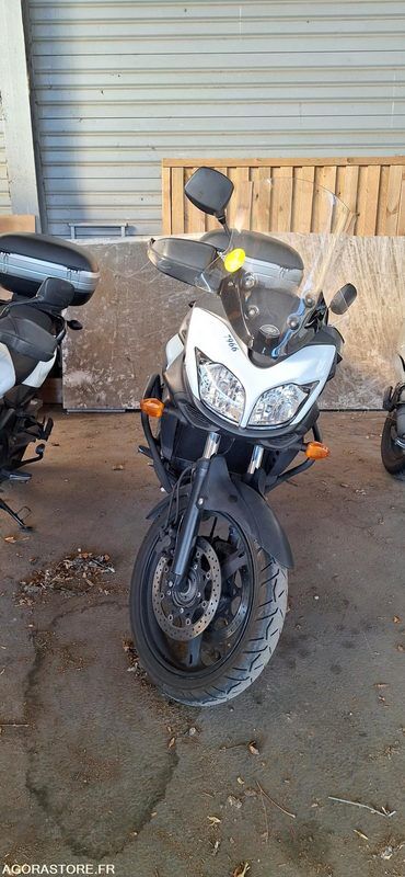 Prodaje se Suzuki DL650 motocikl na aukciji