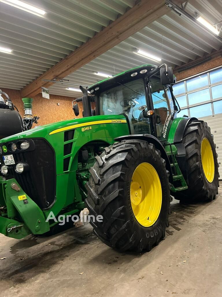 John Deere 8245R traktor točkaš