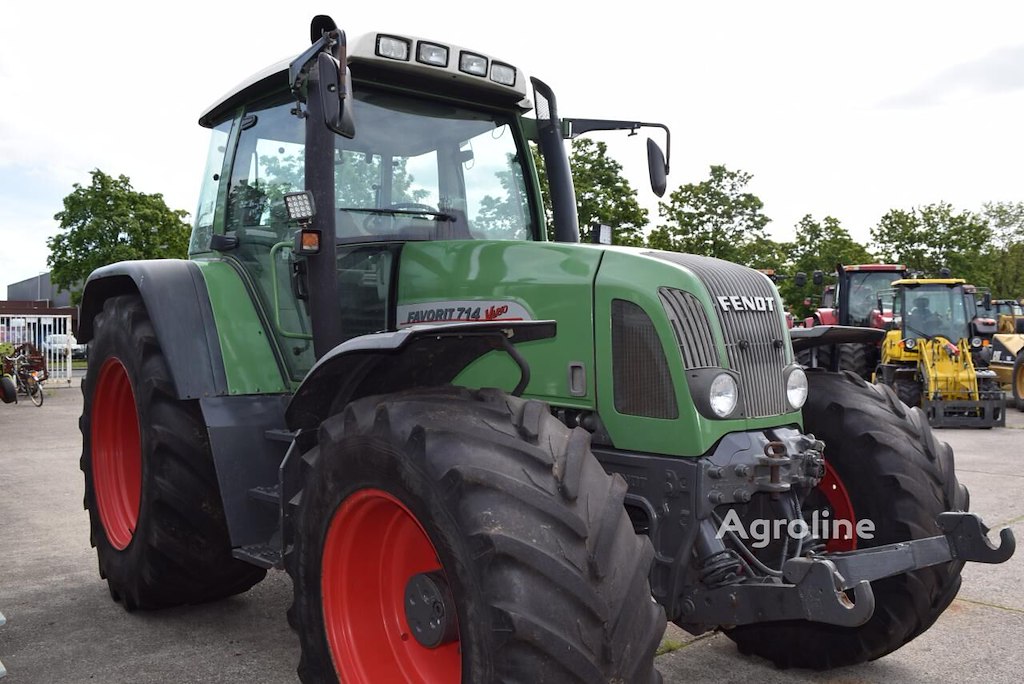 Fendt 714 Vario traktor točkaš